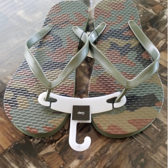 GAP | Shoes | Gap Mens Camo Print Flipflop Summer Vacation Beach Shower | Poshmark